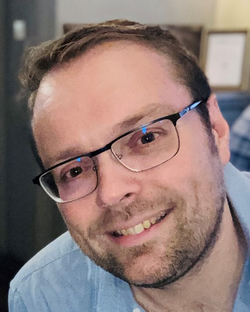 Meet Our Team - CNELM